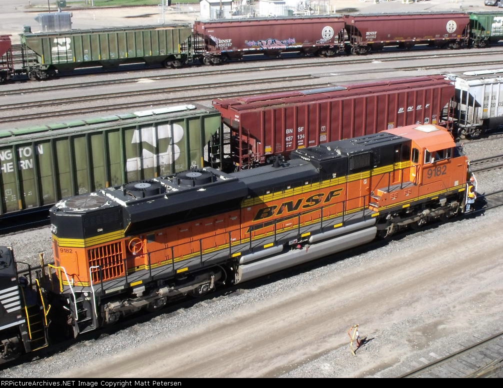 BNSF 9182